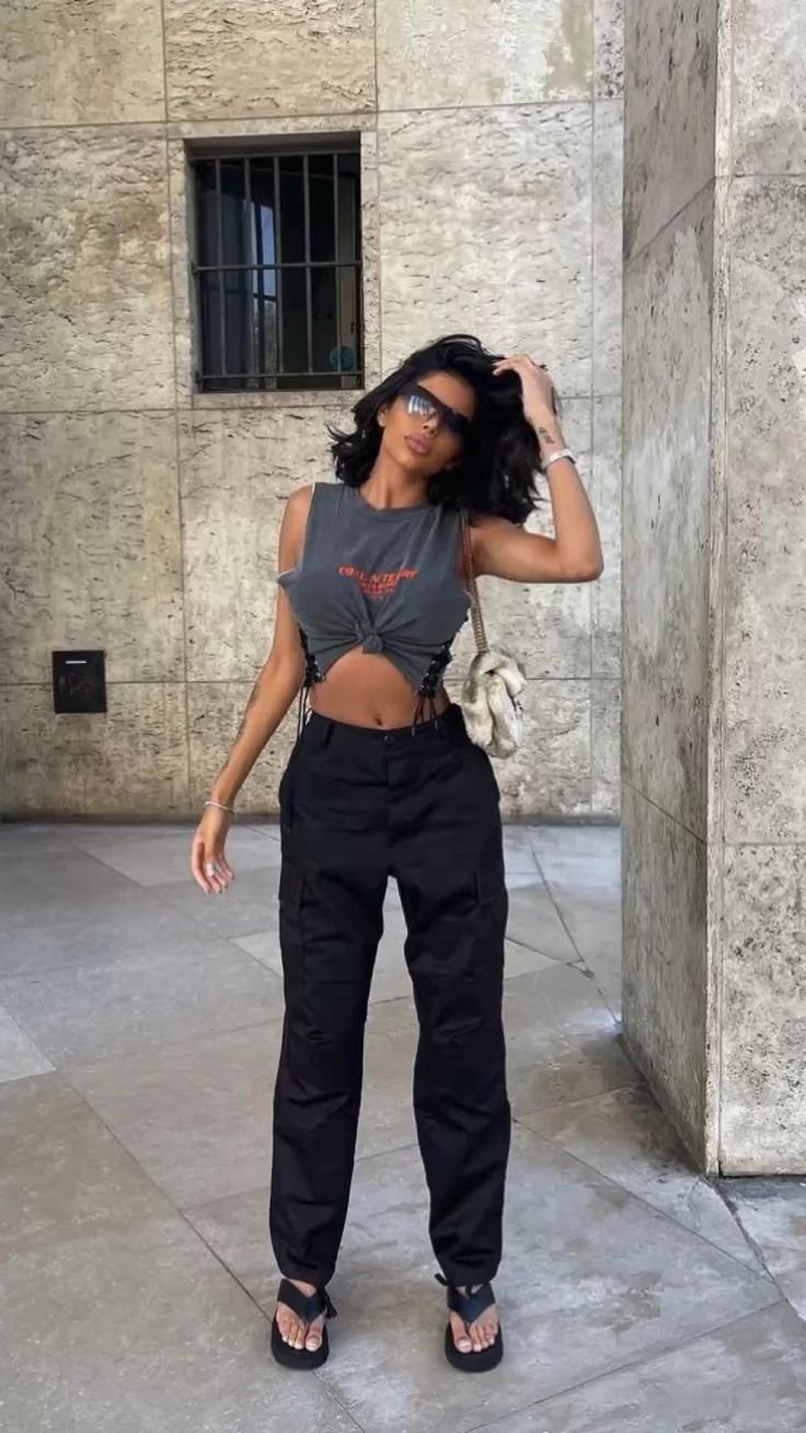 Trendy Ways to Style Black Cargo Pants for Women