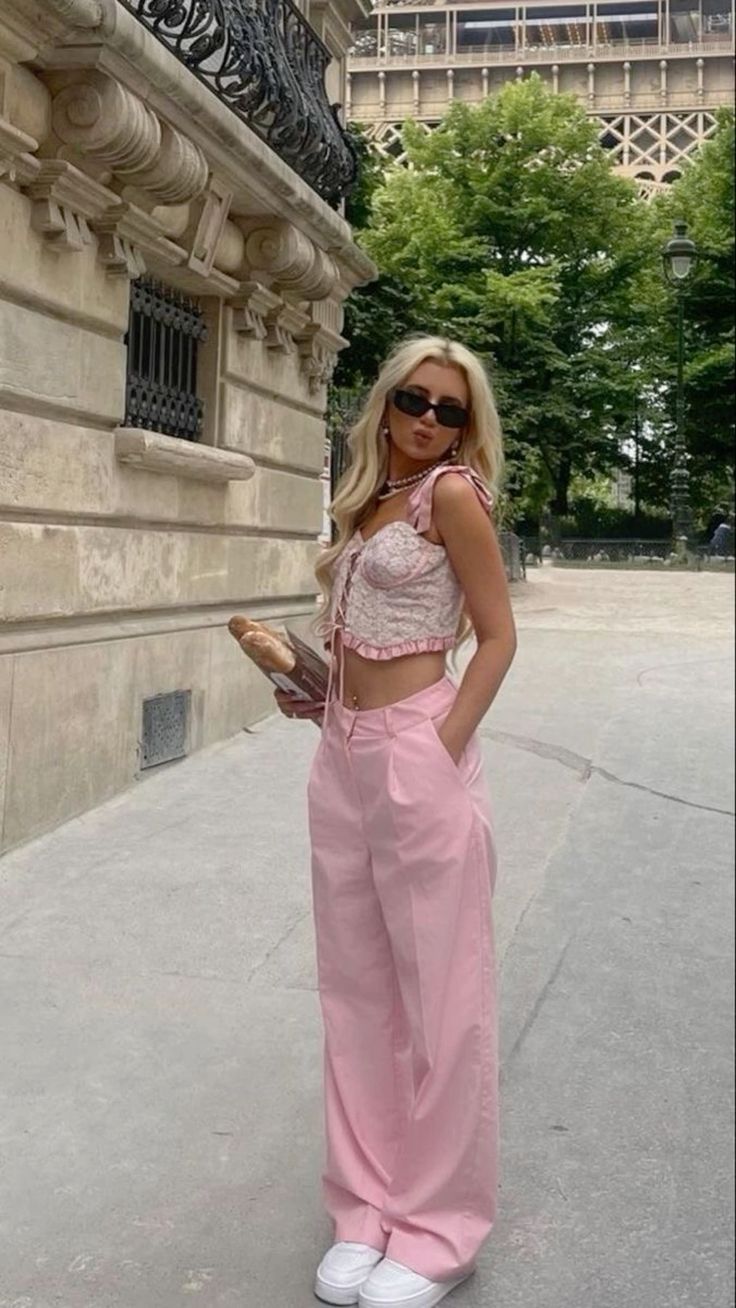 24 Coquette Aesthetic Outfit Ideas