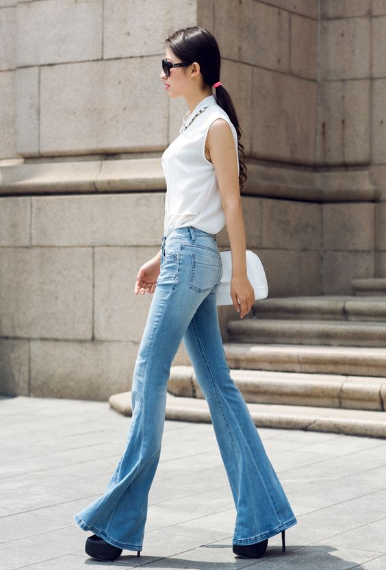Best Shoes To Wear With Flare Jeans
