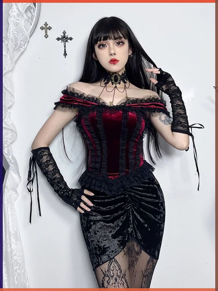 Womens Romantic Gothic Outfit