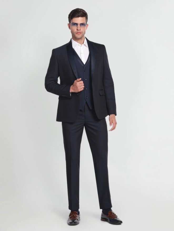 Mafia Outfits Male: The Power Dressing Revival