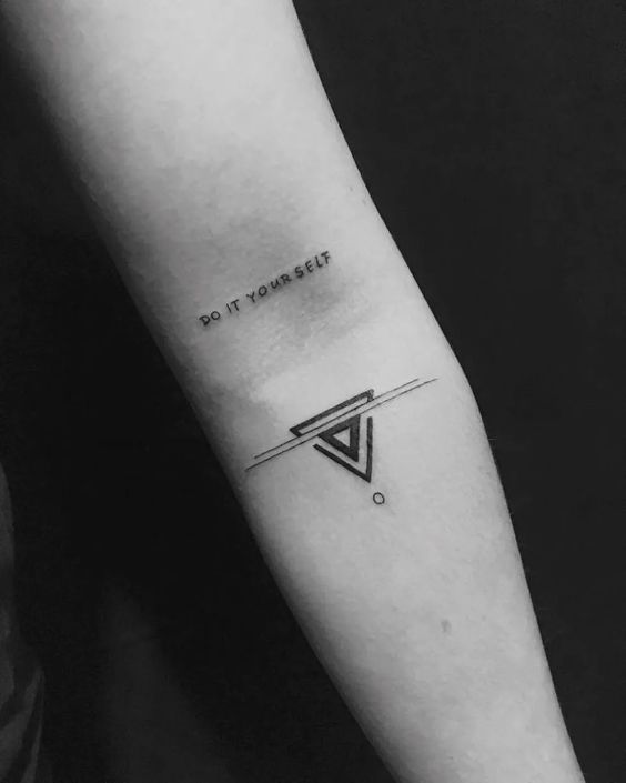 25 Cool Simple Tattoo Ideas For Men