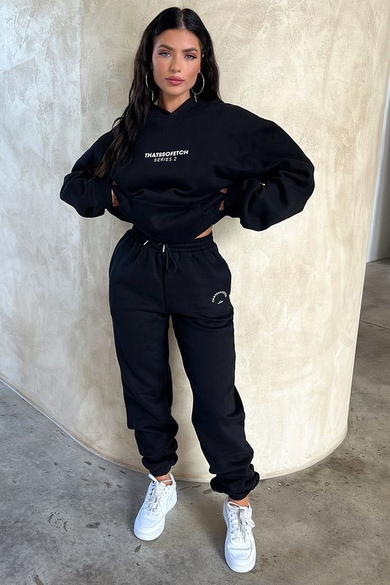 What To Wear With Black Sweatpants: Women's Style Guide